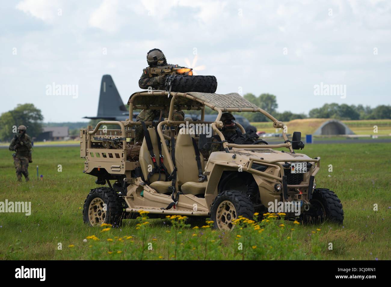 04 September 2025, Schleswig-Holstein, Jagel: Soldiers from the Air ...