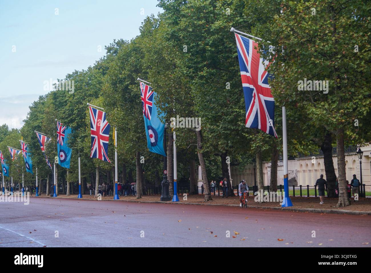 London, UK. 4 September 2025. The Mall is lined with Royal Air Force ...