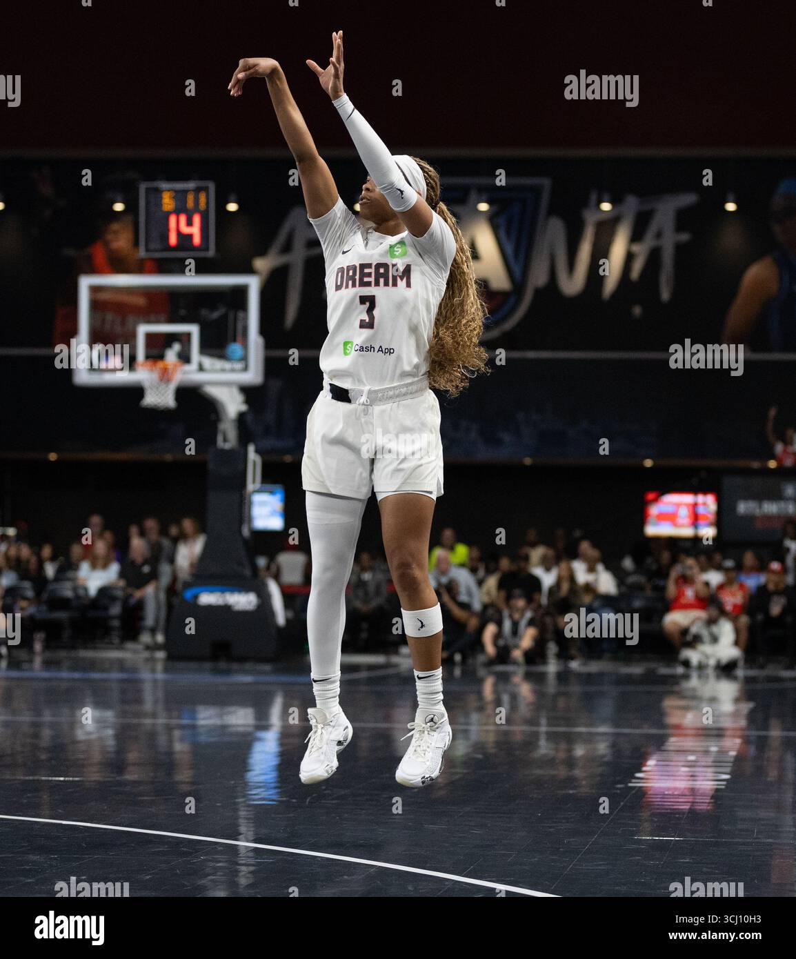 Sep 3, 2025; College Park, GA, USA; Los Angeles Sparks take on Jordin ...