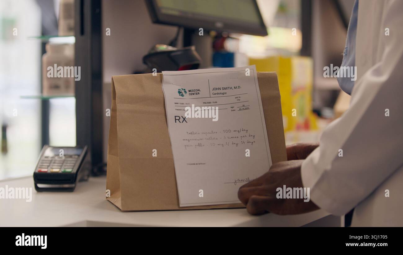 Pharmacy cashier counter african hi-res stock photography and images ...