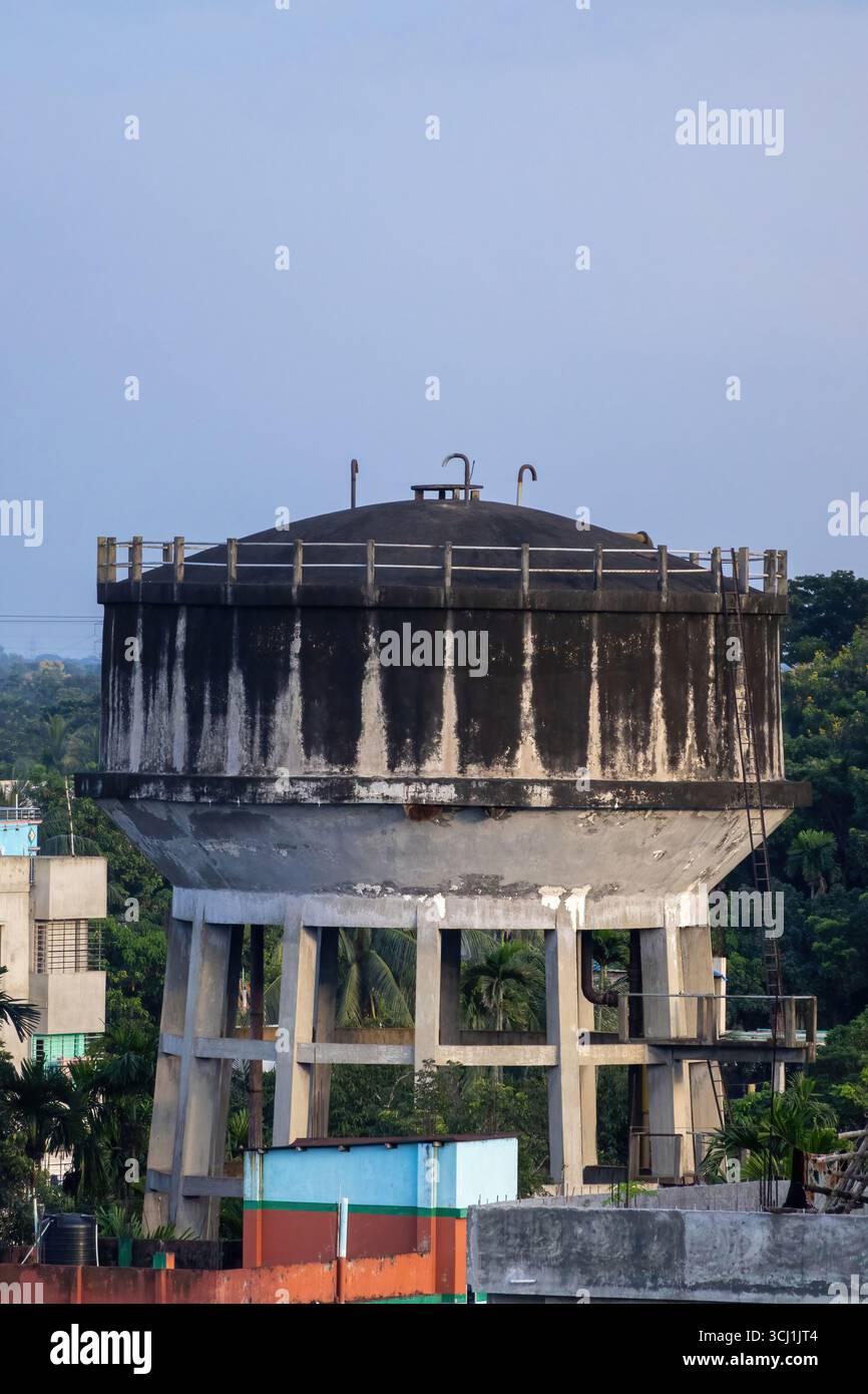 Old high water tower surrounded hi-res stock photography and images - Alamy