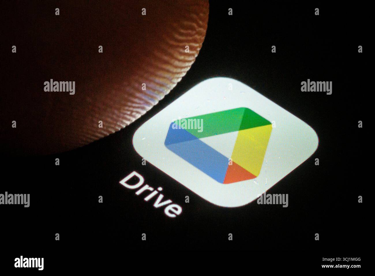 Die App Google Drive wird auf dem Display eines Smartphones angezeigt ...