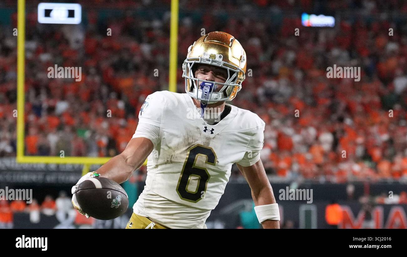 Notre Dame wide receiver Jordan Faison (6) runs for a touchdown after a catch during an NCAA ...