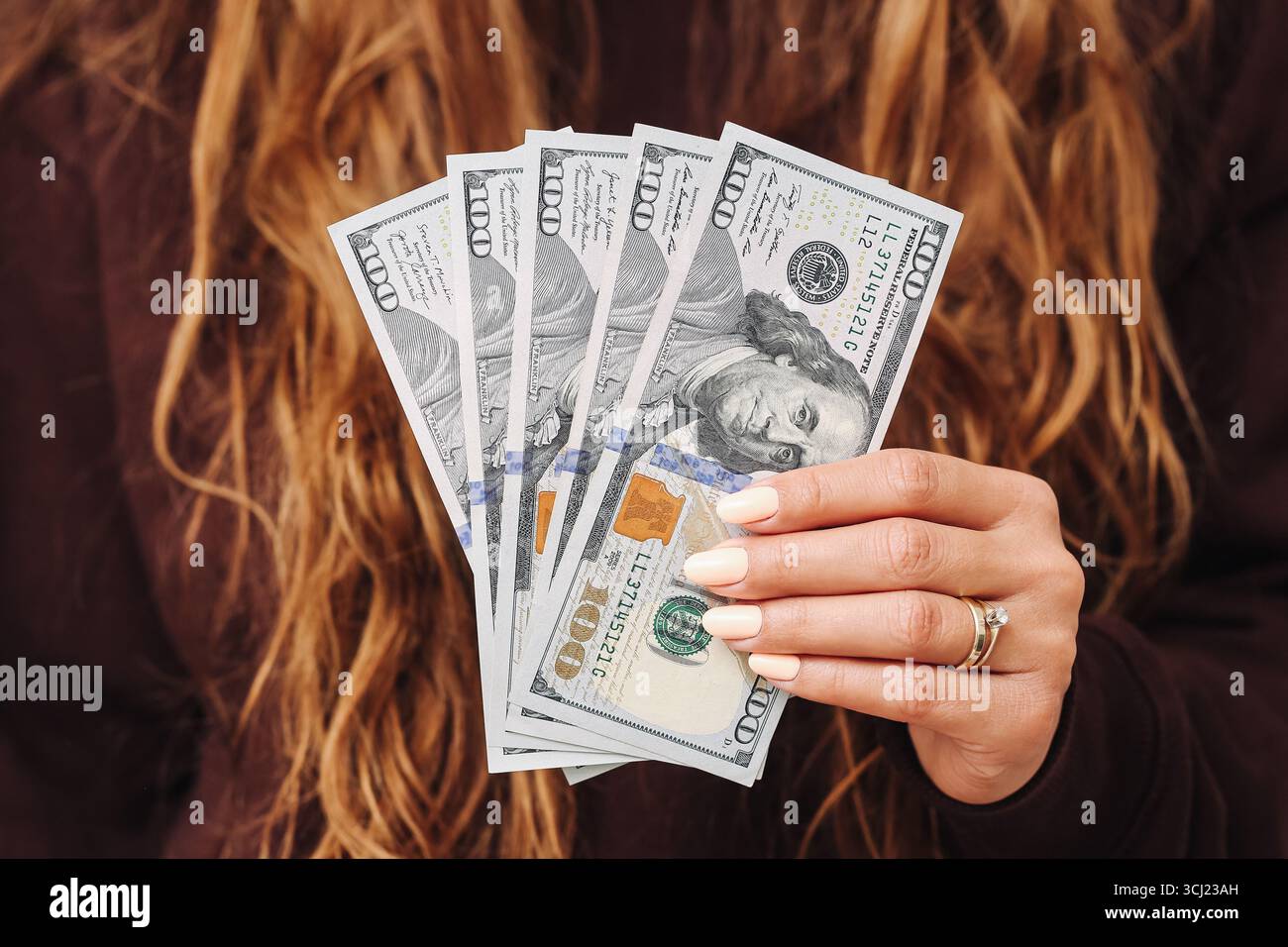 Wealthwoman hi-res stock photography and images - Alamy