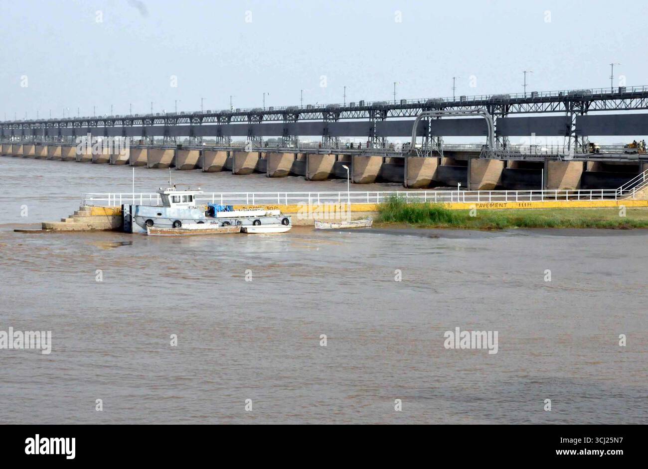 HYDERABAD, PAKISTAN, SEP 04: View of high-level flood is passing ...