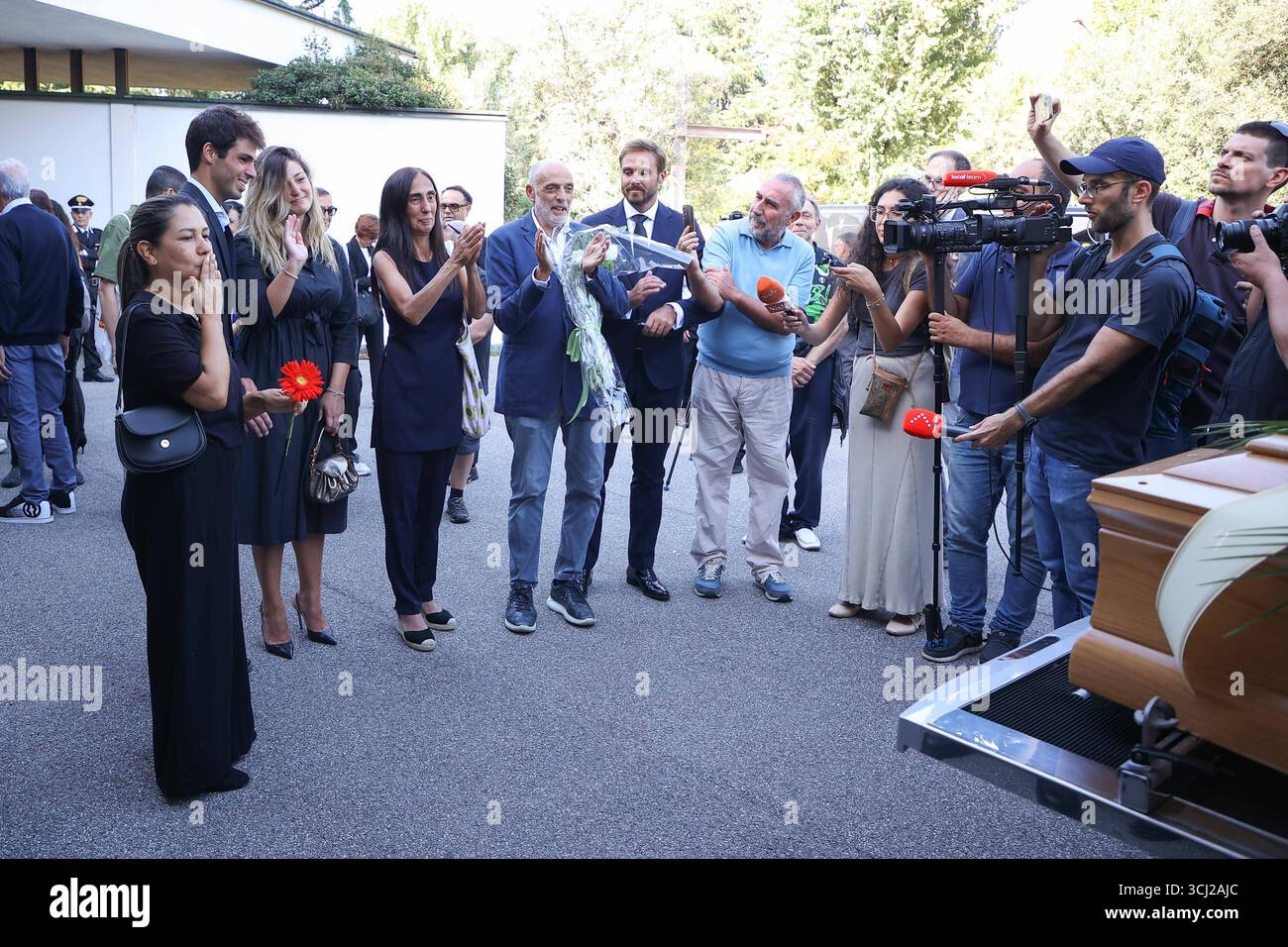 News - Emilio Fede s funeral Sveva Fede and Paolo Brosio during Emilio ...
