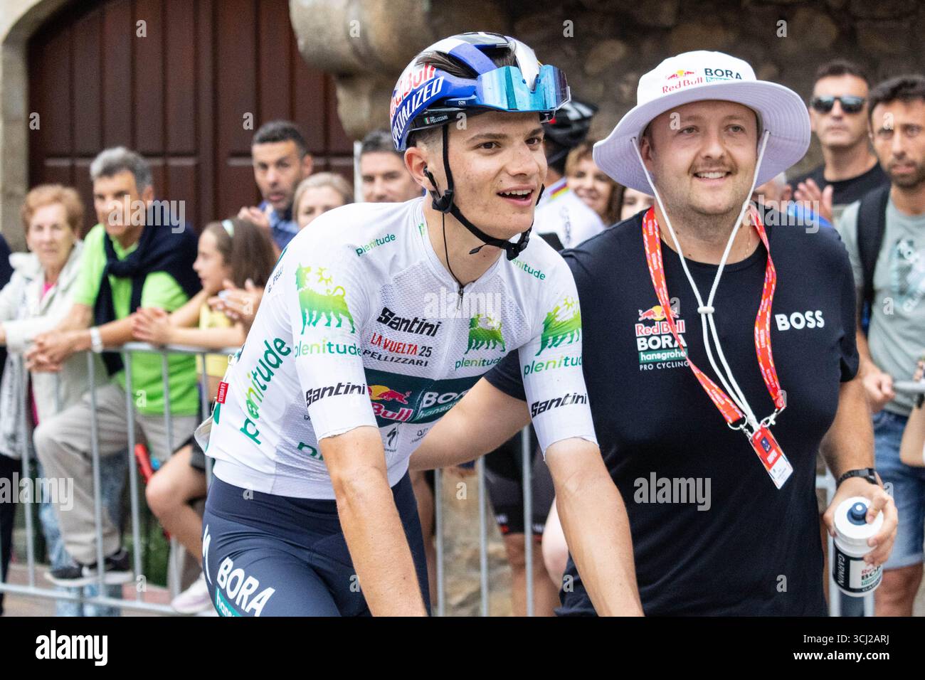 Los Corrales de Buelna, Spain. 4th Sep, 2025. Giulio Pellizzari (Red ...