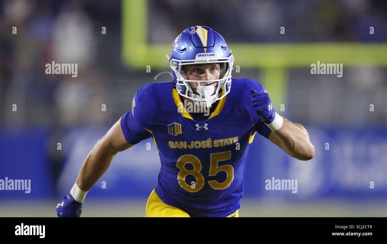 San Jose State tight end Jackson Canaan (85) runs a route against ...