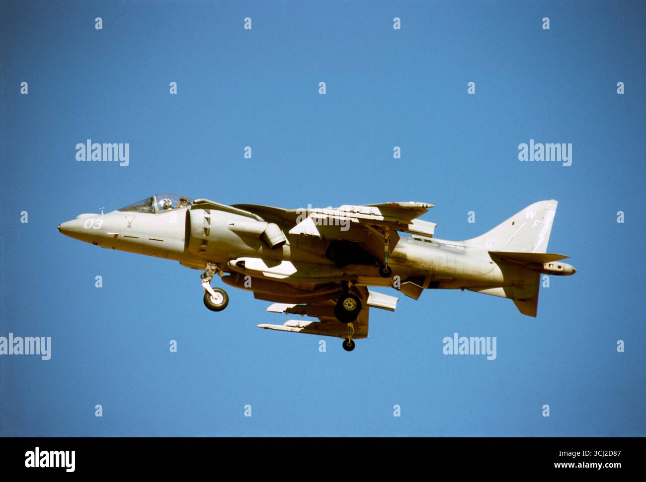 McDonnell Douglas AV-8B Harrier II Stock Photo - Alamy