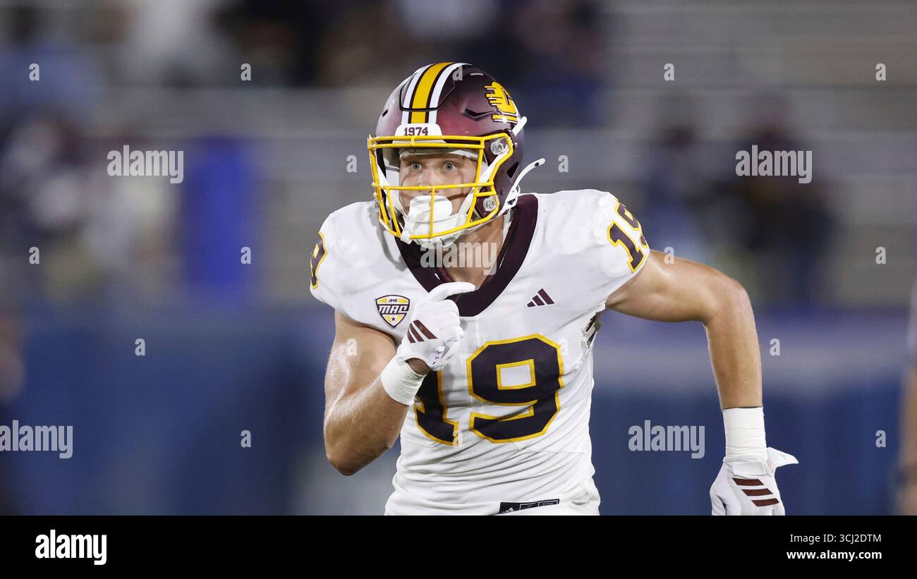 Central Michigan wide receiver Tommy McIntosh (19) runs a route in the ...