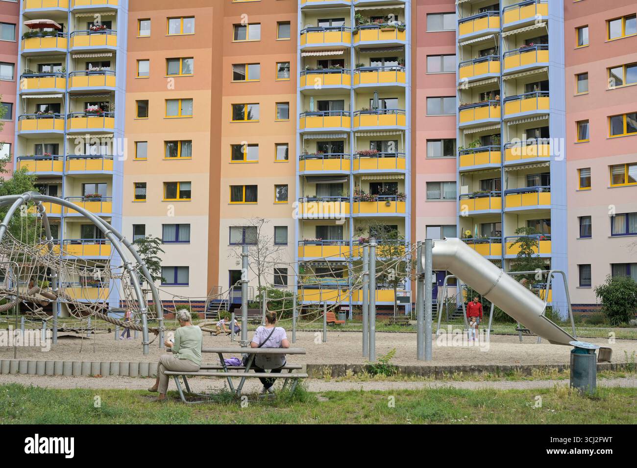 Plattenbau, Zeppelinstraße, Potsdam, Brandenburg, Deutschland ...