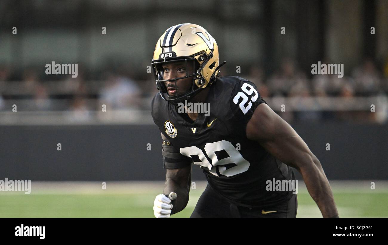 Vanderbilt edge Miles Capers (29) during an NCAA football game against ...