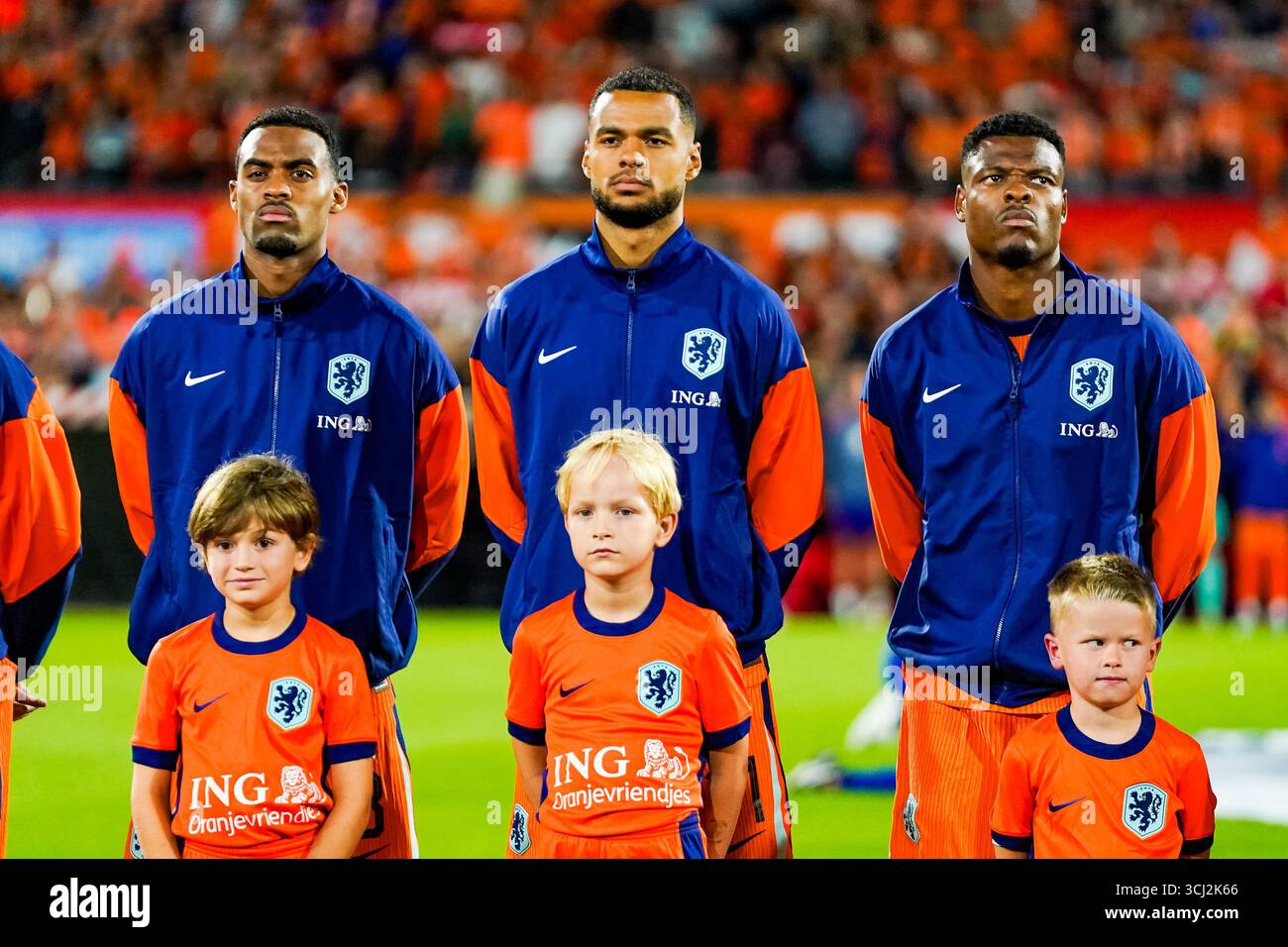 Cody gakpo and denzel dumfries listening to the national anthem hi-res ...