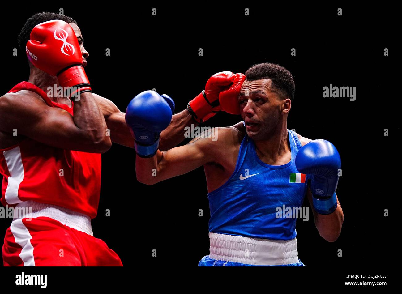 Kelyn Cassidy (right) in action against Noel Pacheco in their Men's ...