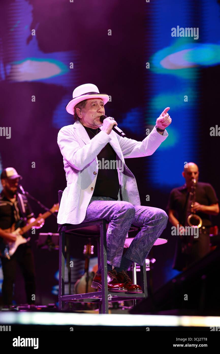 Singer-songwriter Joaquín Sabina during his performance at the ...