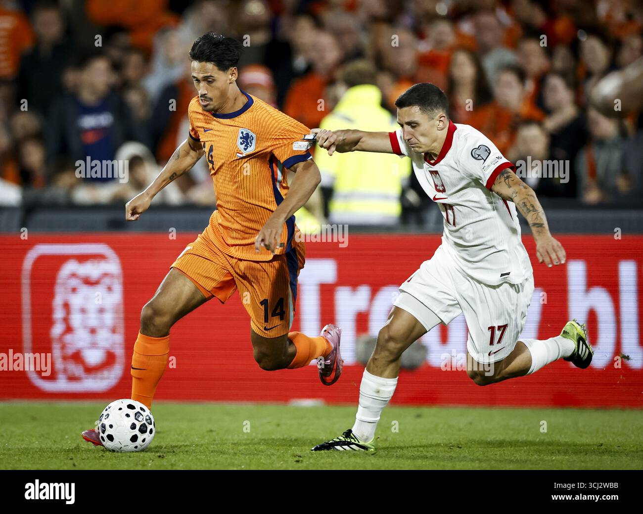 ROTTERDAM – (L-R) Tijjani Reijnders of the Netherlands and Bartosz ...