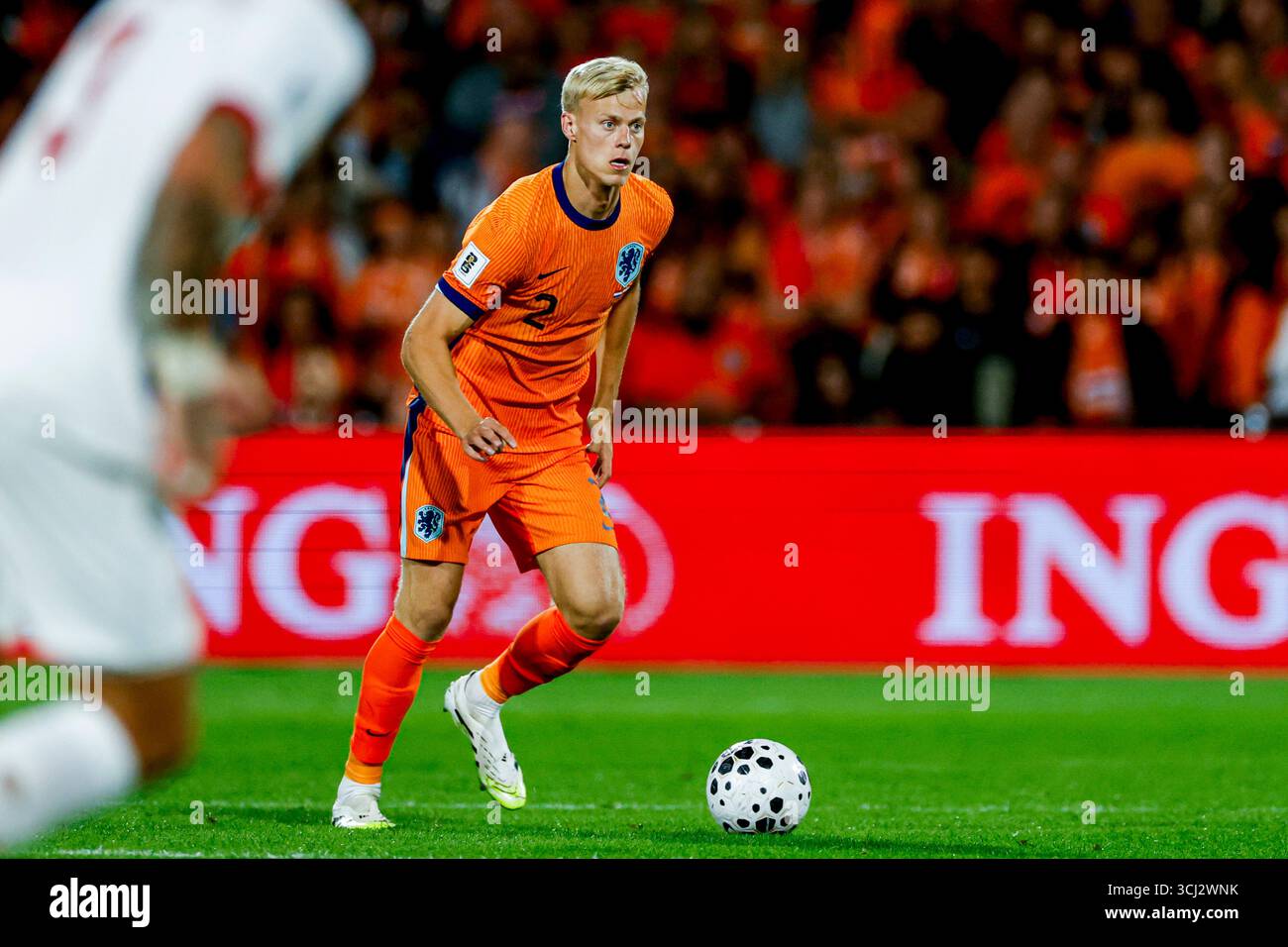 Jan paul van hecke with ball hi-res stock photography and images - Alamy
