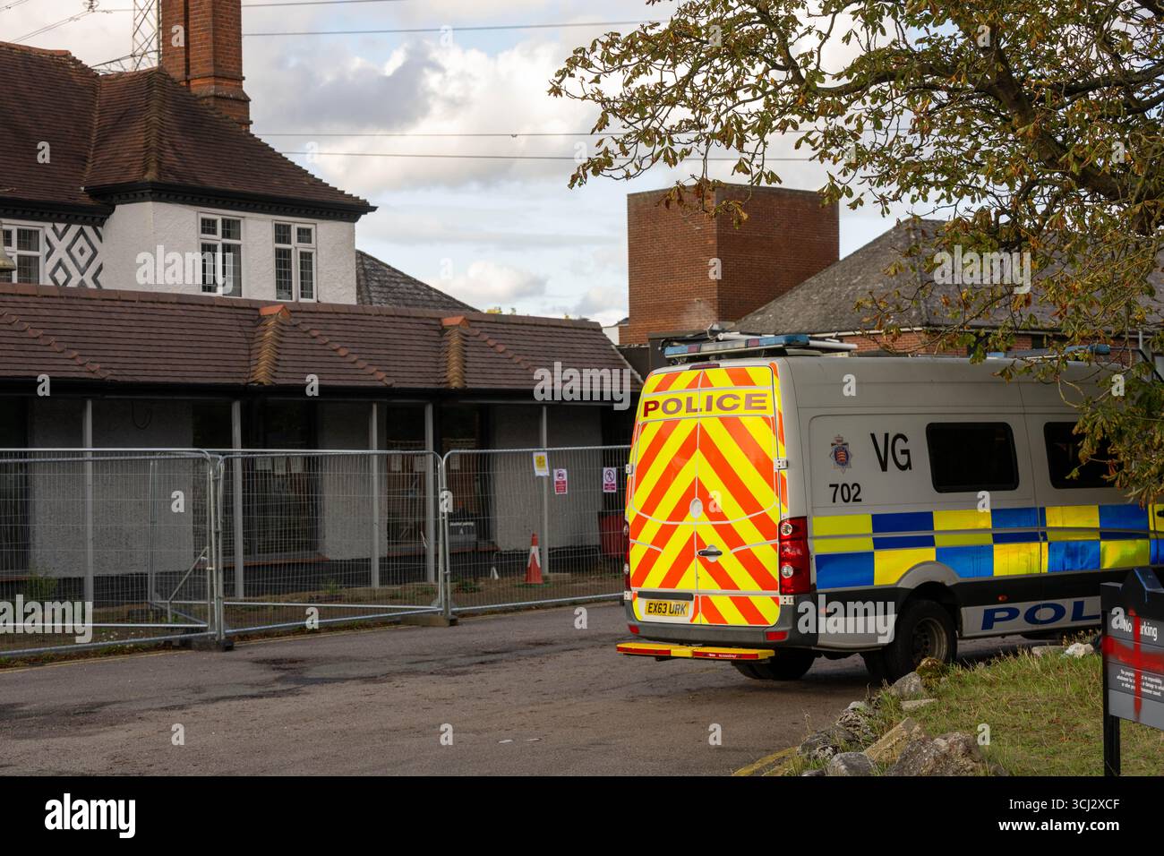 Epping Essex 04 Sept 2025 Anti immigration protesters outside the Bell ...
