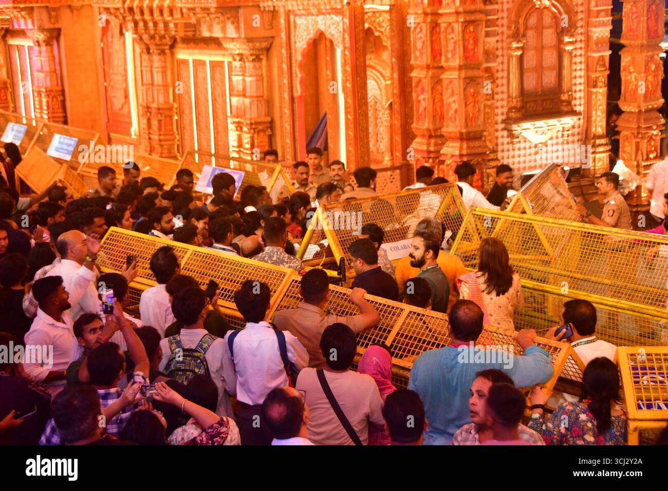 MUMBAI, INDIA - SEPTEMBER 4: Huge crowd of devotees at Lalbaug, for ...