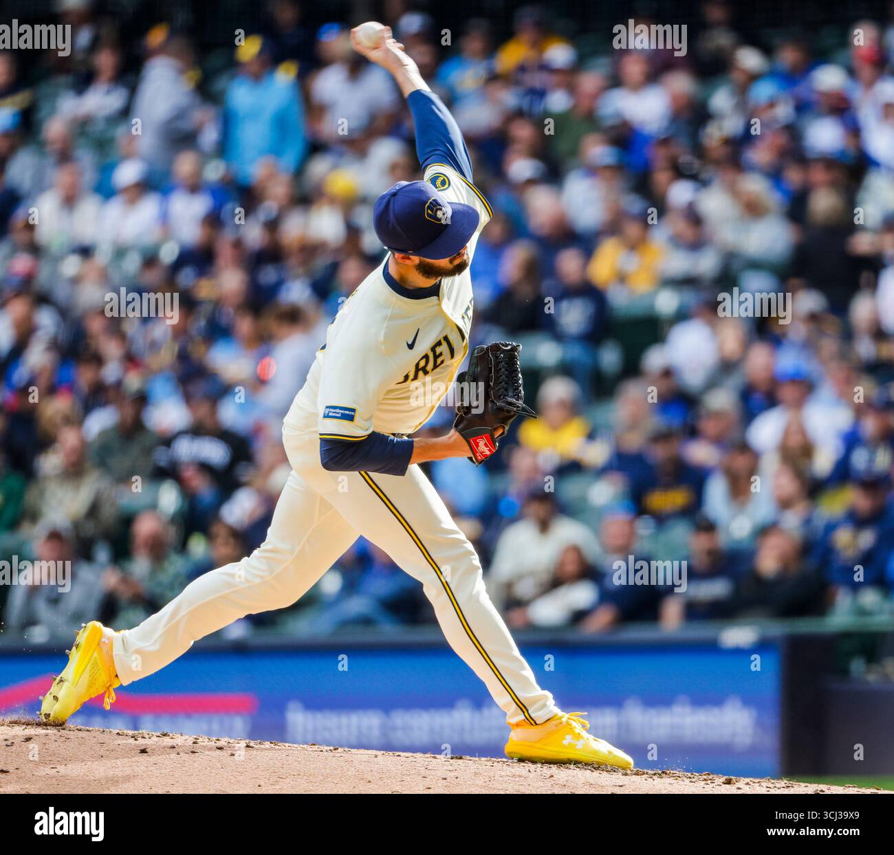 Milwaukee Brewers relief pitcher Aaron Ashby throws in the sixth inning ...
