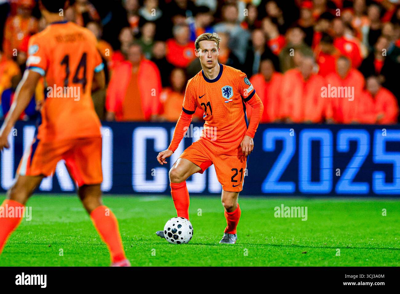 Frenkie de Jong of the Netherlands dribbles with the ball during the ...