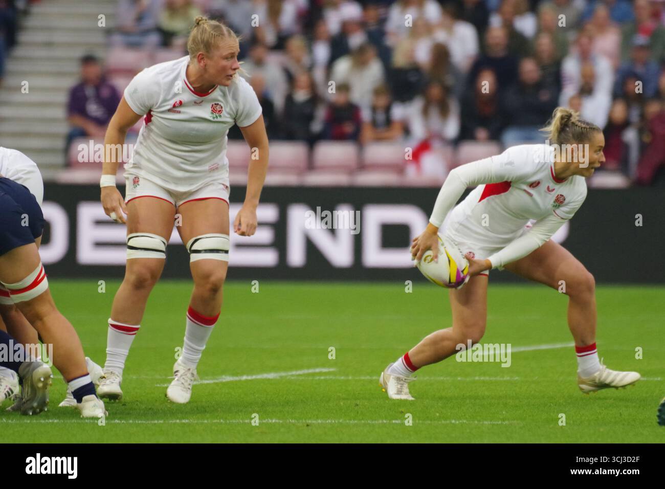 Sunderland, England, 22 August 2025. Natasha Hunt passing the ball for ...