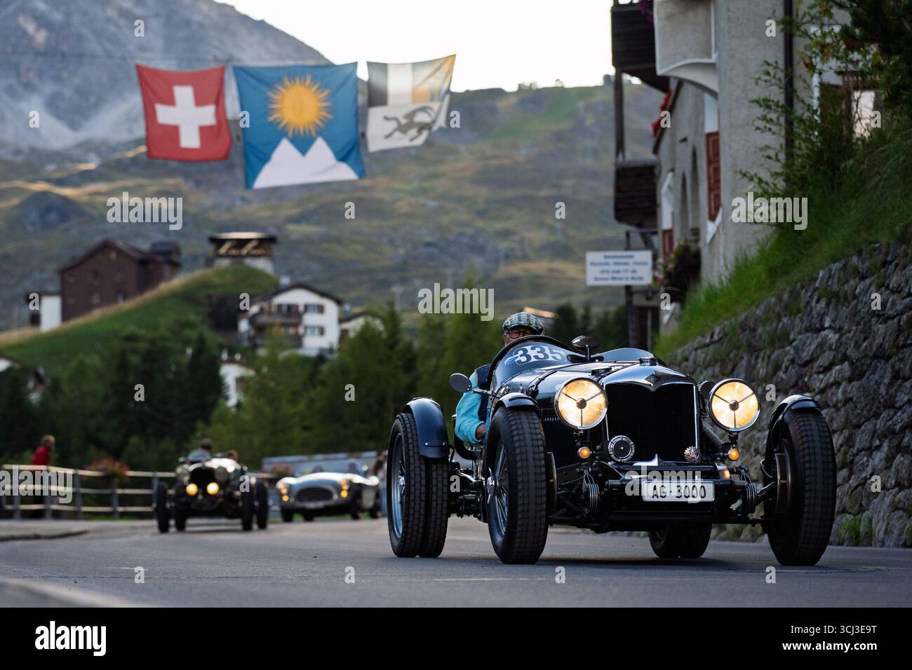 Riley 2 Seater Sport von 1934 beim Arosa Classic Car 2025, in Aktion w?hrend dem Fahrzeugcorso ...