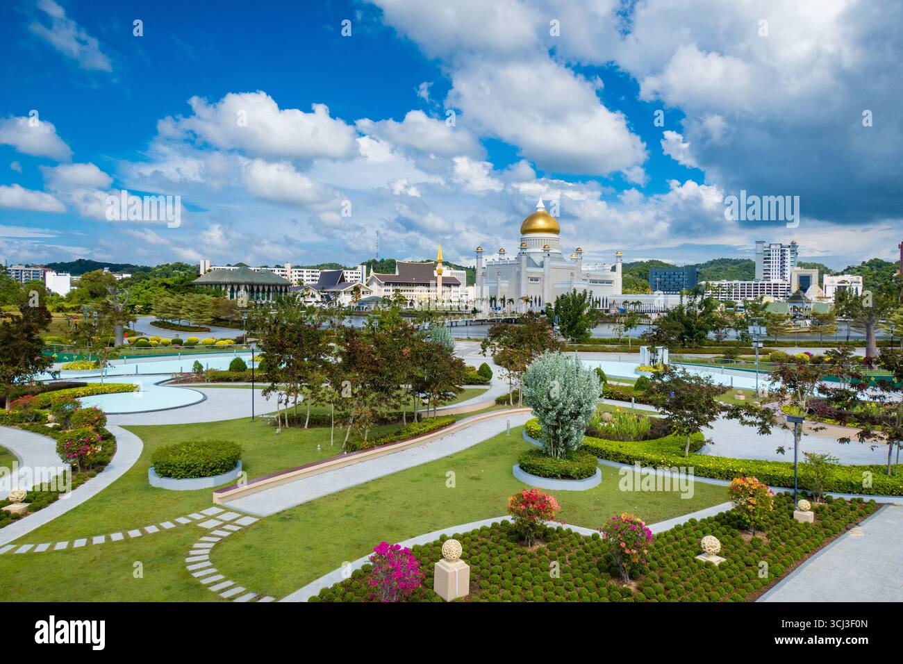 Taman mahkota jubli emas hi-res stock photography and images - Alamy