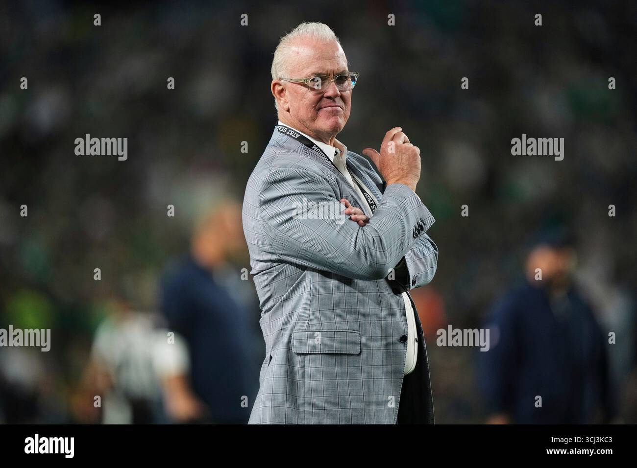 Stephen Jones, chief operating officer of the Dallas Cowboys watches ...