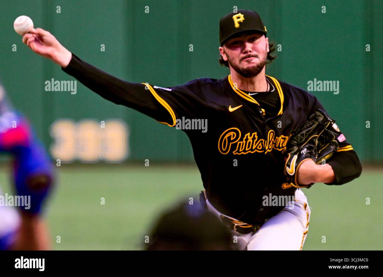 Pittsburgh Pirates pitcher Paul Skenes (30) starts against the Los ...