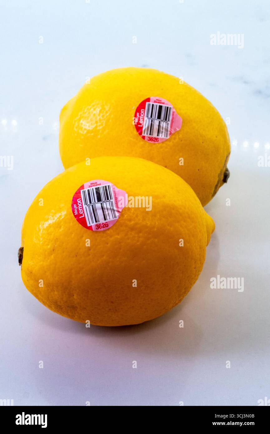 Two whole lemons in hi-res stock photography and images - Alamy