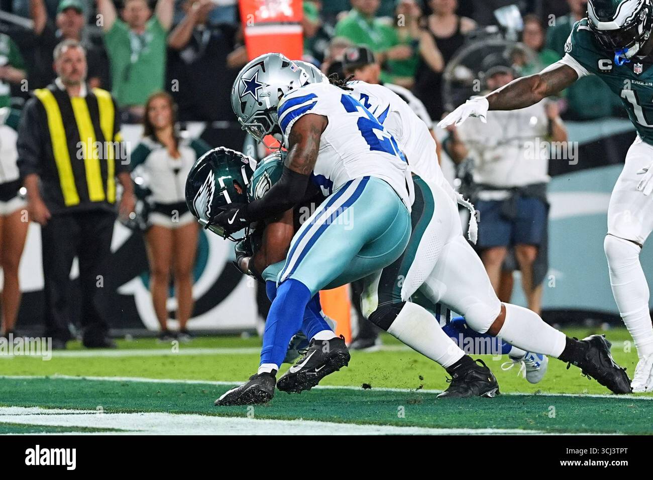 Philadelphia Eagles running back Saquon Barkley runs the ball for a touchdown against Dallas ...