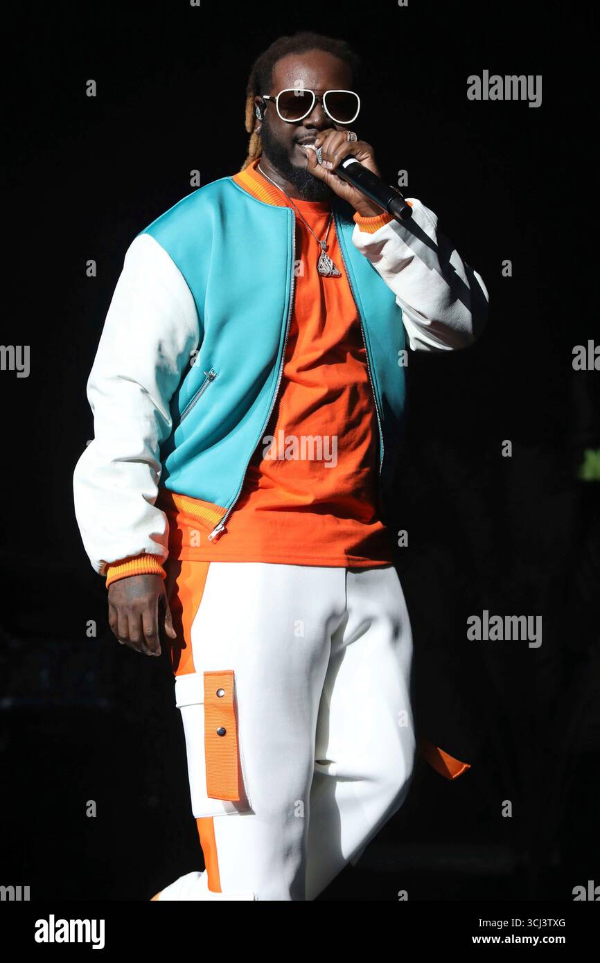 T-Pain performs at Radio City Music Hall, celebrating the 20th ...