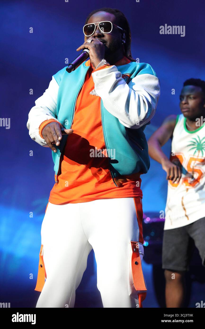 T-Pain performs at Radio City Music Hall, celebrating the 20th ...