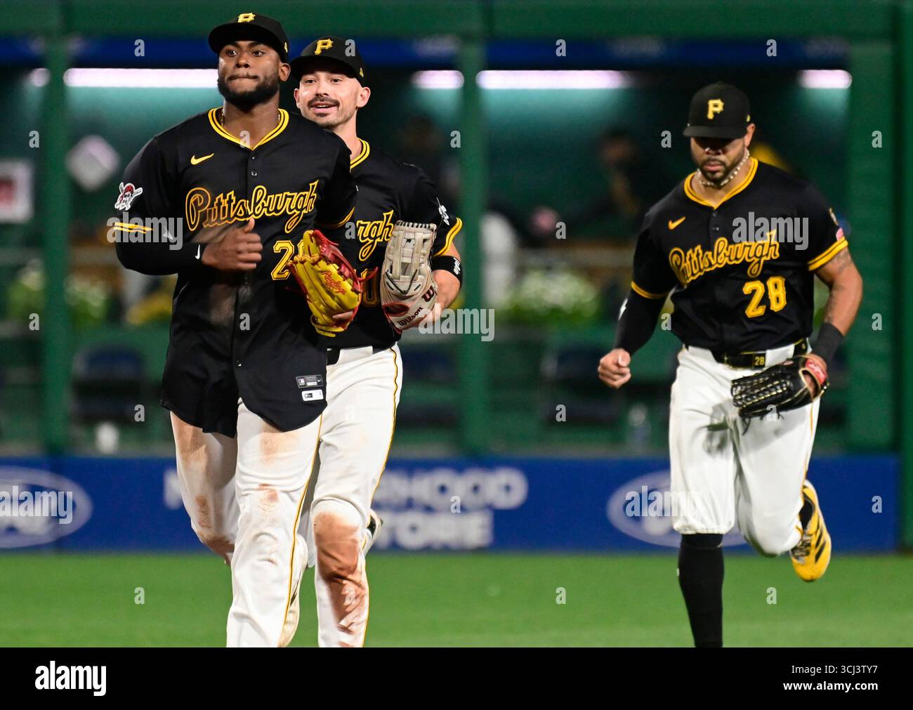 Pittsburgh Pirates outfielders celebrates the Pirates 5-3 win against ...