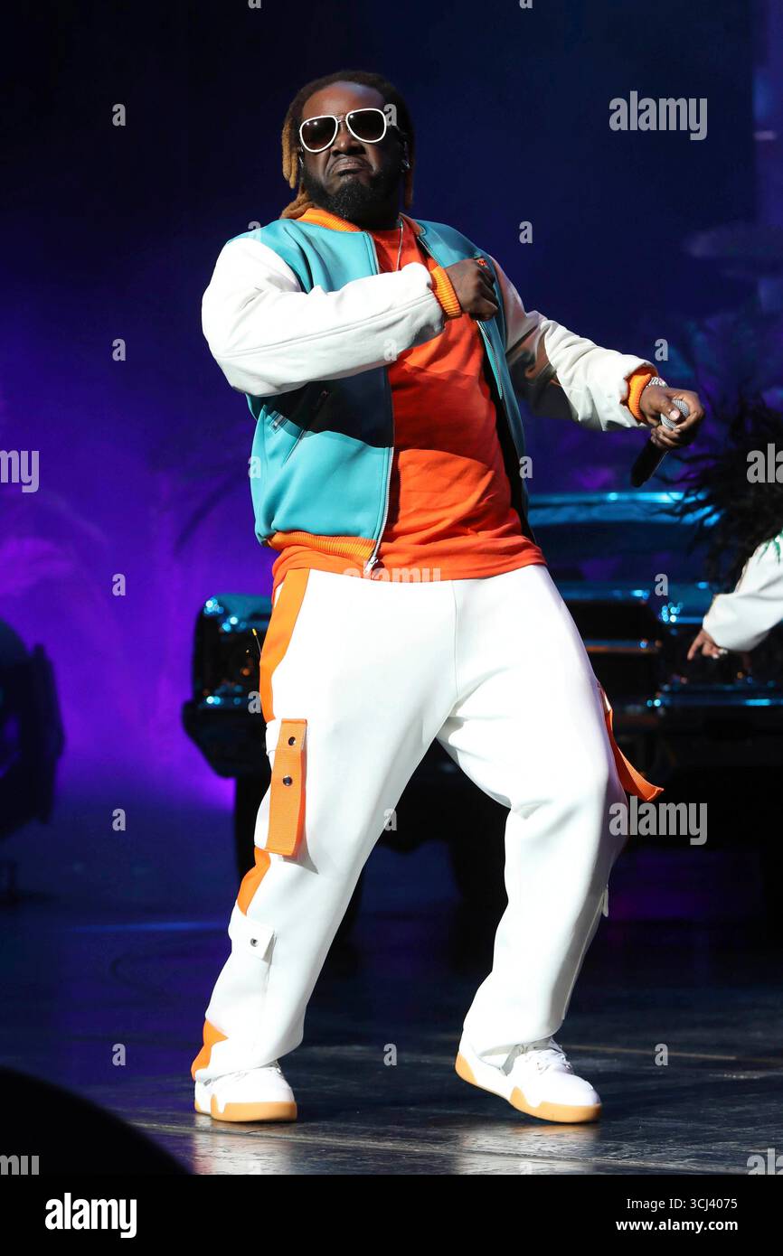 T-Pain performs at Radio City Music Hall, celebrating the 20th ...