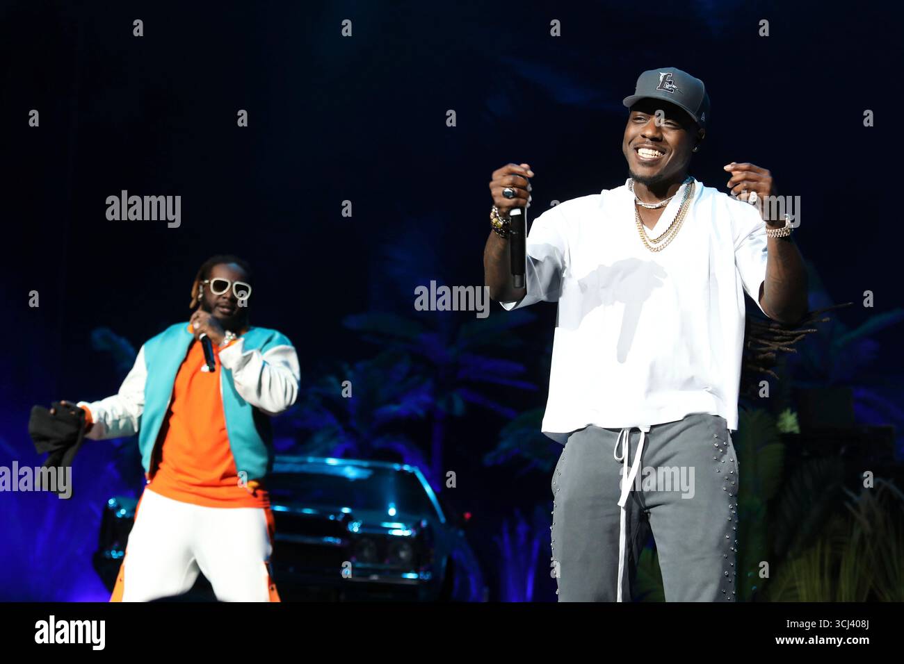 T-Pain performs with Ace Hood, right, at Radio City Music Hall ...