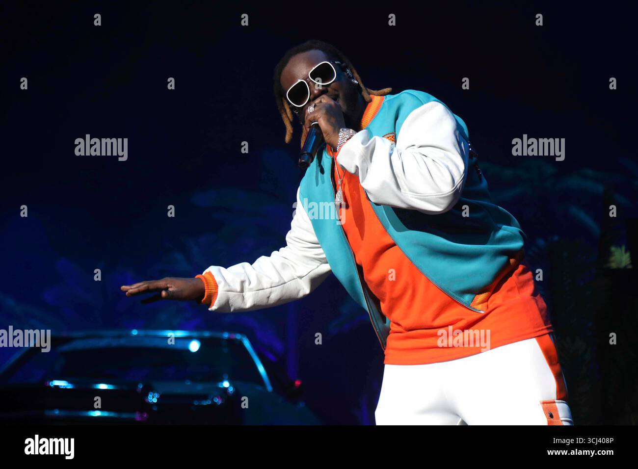 T-Pain performs at Radio City Music Hall, celebrating the 20th ...