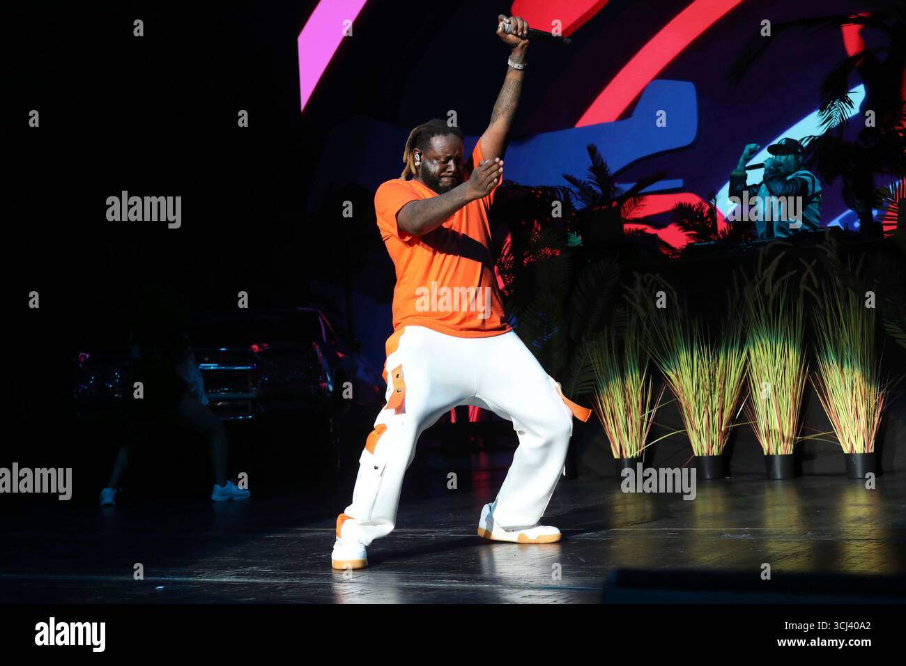 T-Pain performs at Radio City Music Hall, celebrating the 20th ...