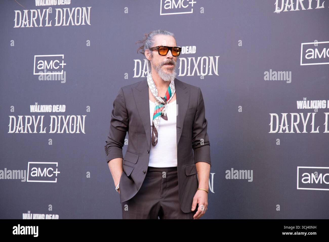 Oscar Jaenada at the world premiere of the third season of 'The Walking Dead: Daryl Dixon' at ...