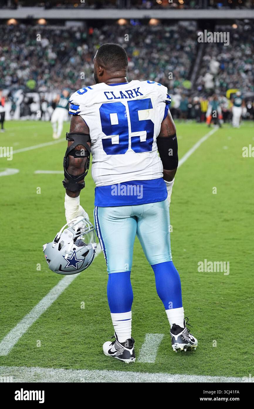 Dallas Cowboys defensive tackle Kenny Clark watches play agianst the ...