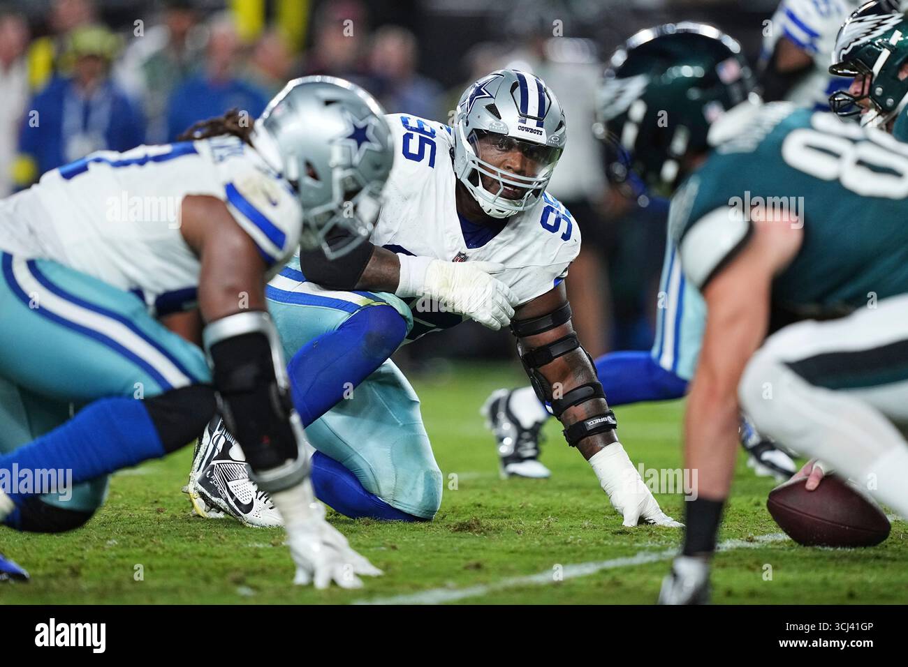 Dallas Cowboys defensive tackle Kenny Clark (95) lines up against the ...