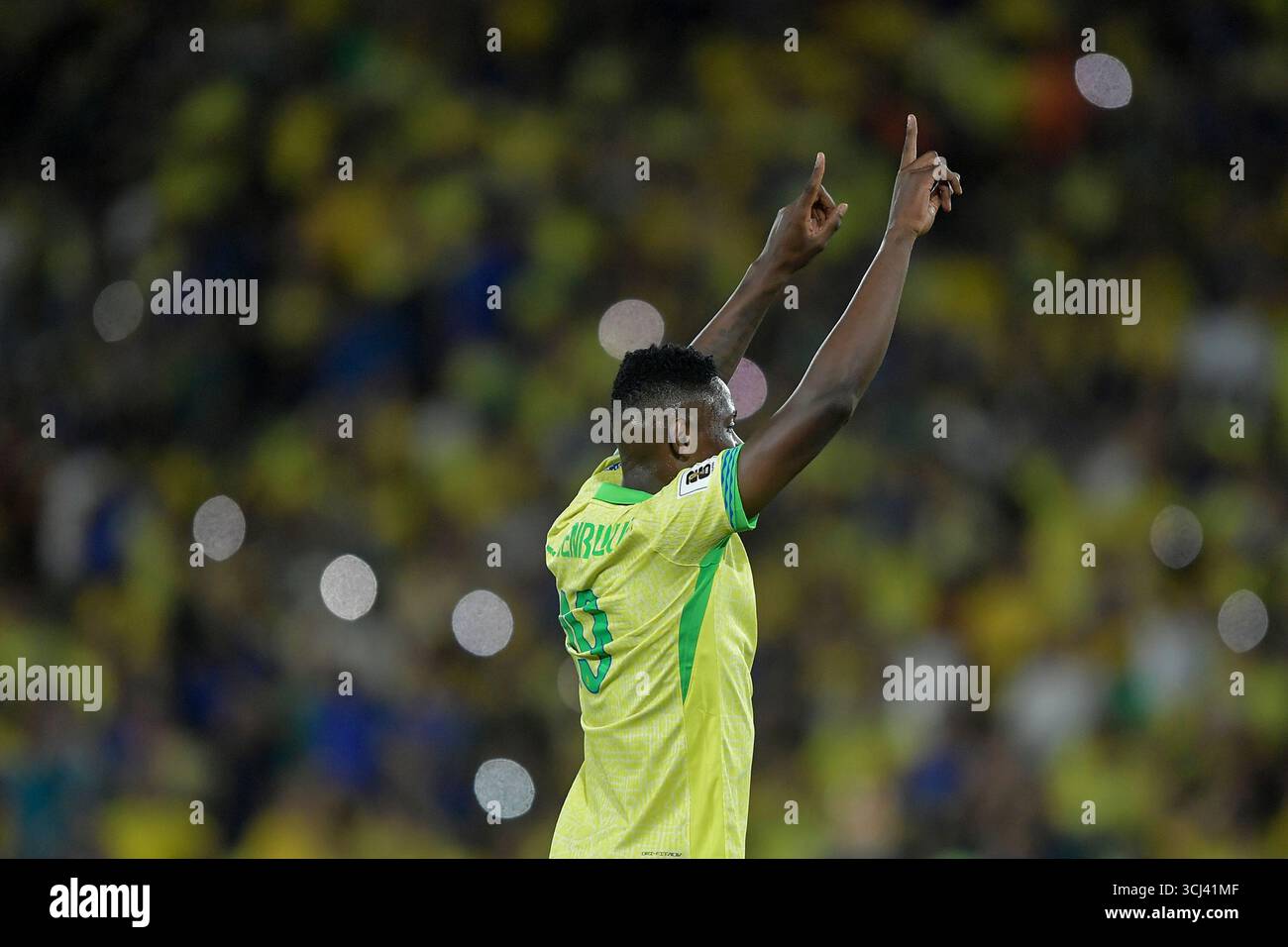 RJ - RIO DE JANEIRO - 09/04/2025 - 2026 WORLD CUP QUALIFIERS, BRAZIL x ...