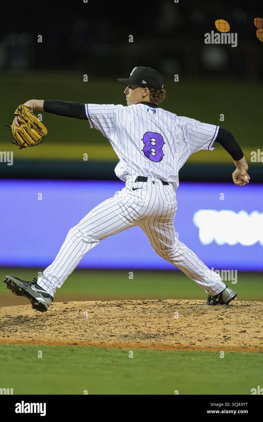 Winston-Salem, NC: Winston-Salem Dash pitcher Phil Fox (8) delivers a ...