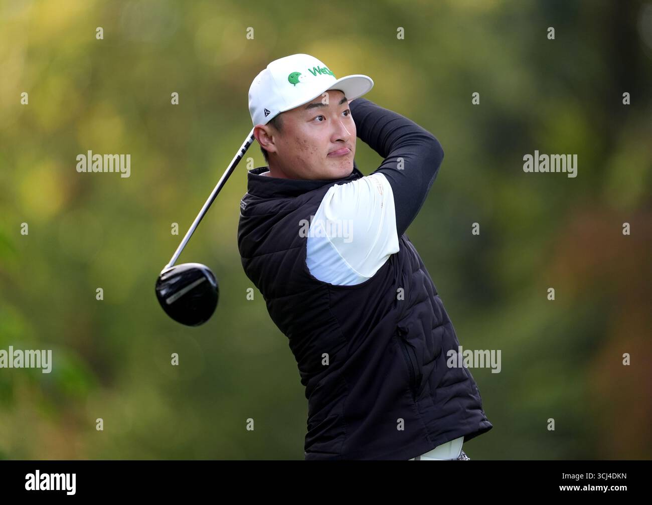 Li Haotong tees off the 11th on day two of the 2025 Amgen Irish Open at ...