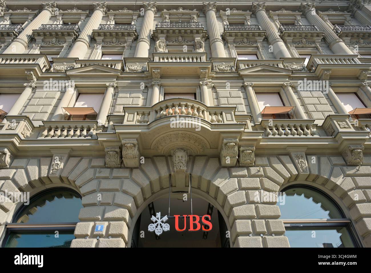 UBS Bank, Paradeplatz, Bahnhofstrasse, Zürich, Schweiz *** UBS Bank ...