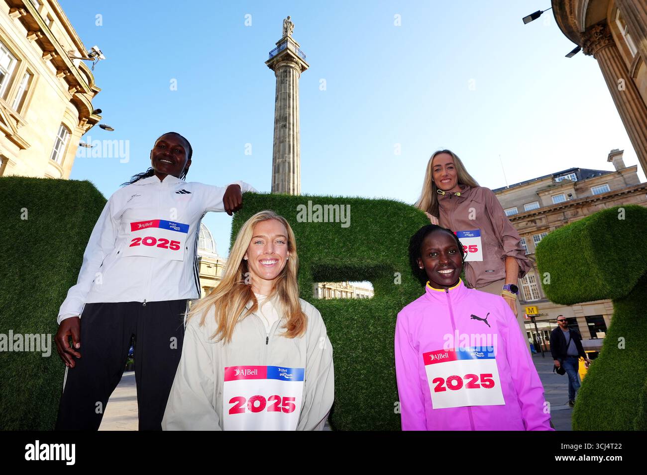 Eilish McColgan (top right), Sheila Chepkirui (left), Vivian Cheruiyot ...