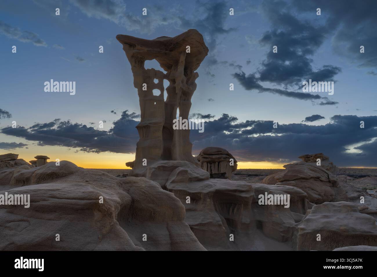 Alien Throne at blue hour Bisti Badlands New Mexico Stock Photo - Alamy
