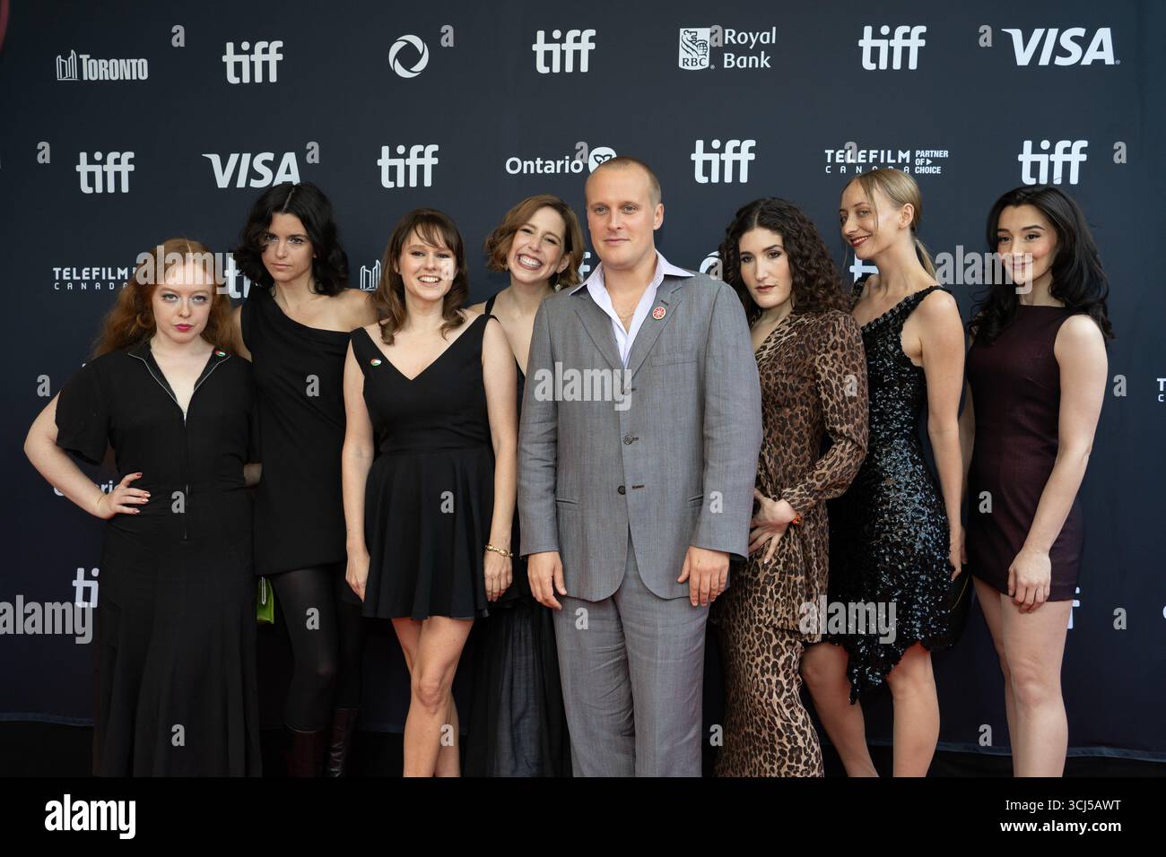 (L-R) Ruby McCollister, Leah Hennessey, Claudia O'Doherty, Vanessa ...