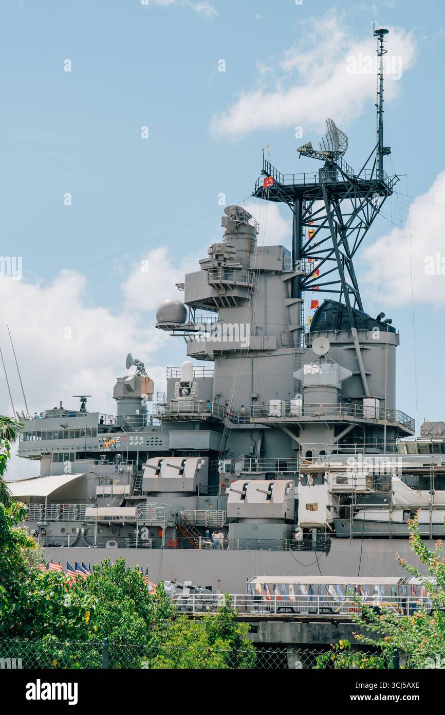 Battleship docked in harbor hi-res stock photography and images - Alamy